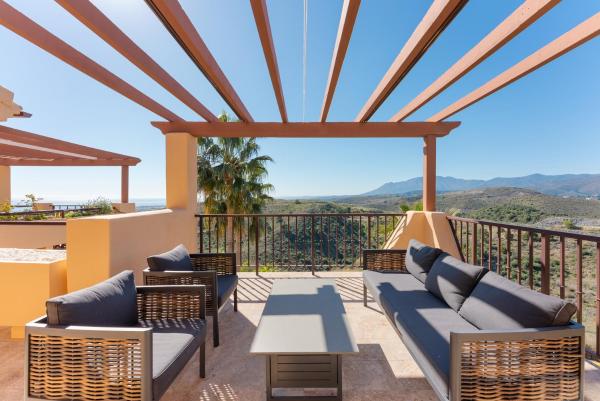 Stunning 3-bedroom Seaview Penthouse - Costa del Sol