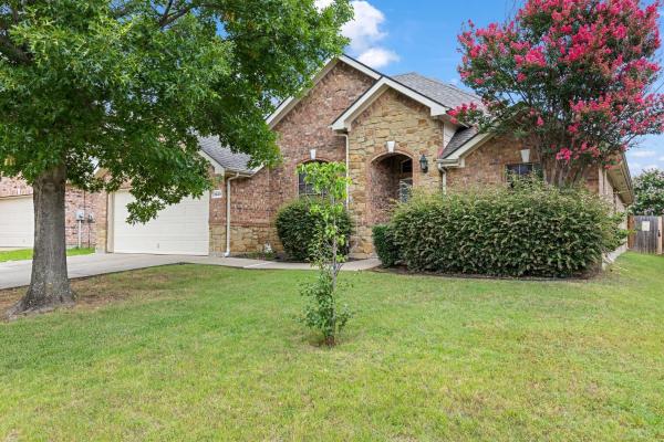 Spacious 4br W Game Room Loft At&t Stadium & Lake - Grand Prairie, TX