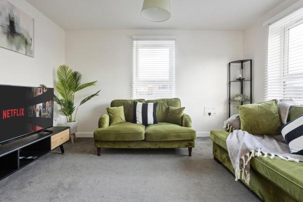 Aylesbury 4br House-garden & Parking Sleeps 10 - Aylesbury
