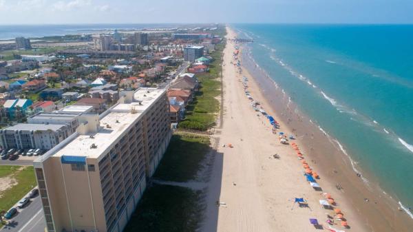 Penthouse Beachfront Views Renovated - South Padre Island, TX