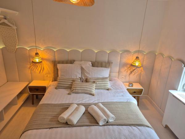 La Tete Dans Les Nuages - Chez Céleste - Charleroi