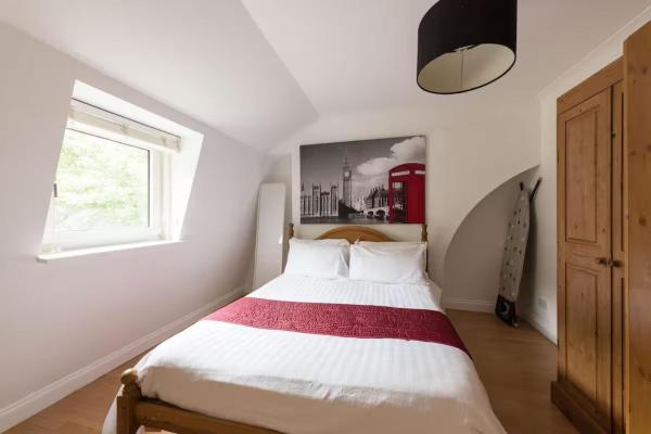 Family Business - Near Transport - Wifi - Sleeps 4 - Woolwich