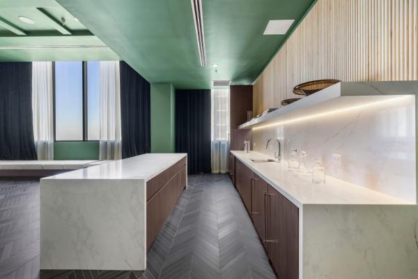 Near Bayside W Rooftop Pool & Gym - Pinecrest, FL