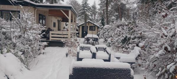 'T Tjilpplekje, 4-persoons Chalet Met Privé Hottub - Barneveld