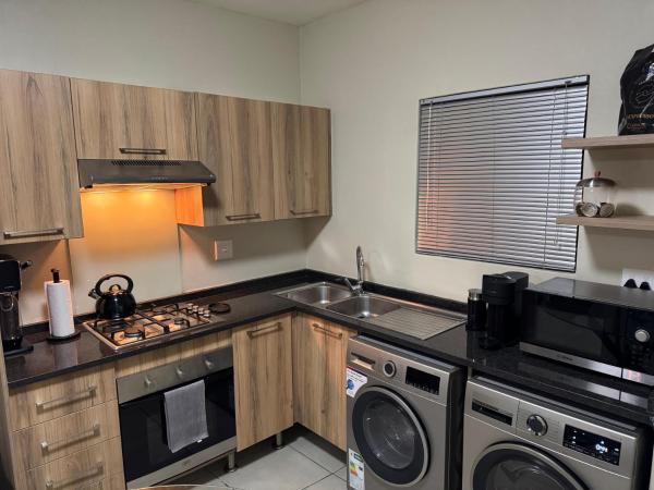 Rivonia Modern Shared Apartment - Midrand