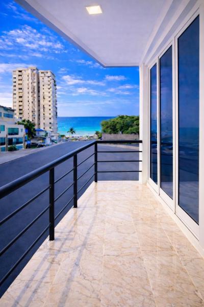 Elegant Chipipe Apartment Walk To The Beach - Salinas