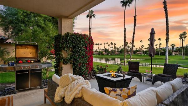 Palm Desert Fairway Condo With Firepit Grill Views Fairway Vista By Avantstay - Palm Desert, CA