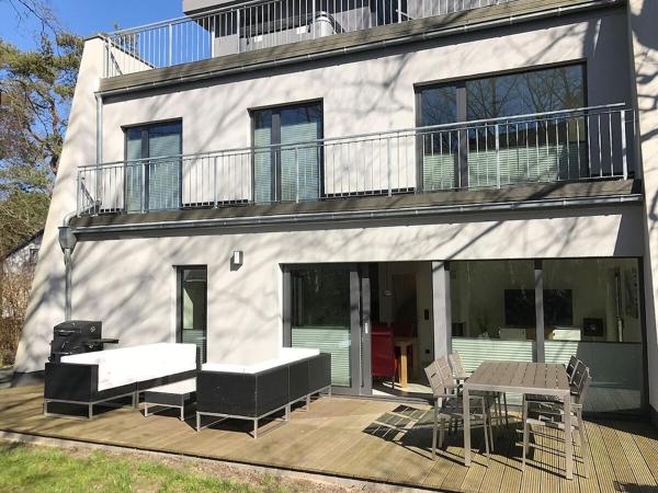 Holiday Apartment With 3 Bedrooms - Rügen