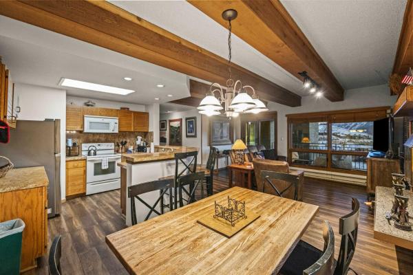 A View Family Friendly 2 Bed At The Plaza - Crested Butte, CO