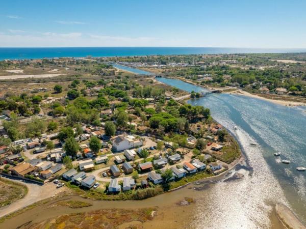 Mobile-home 3 Chambres Avec Terrasse - Api-1-52-894 - Sète