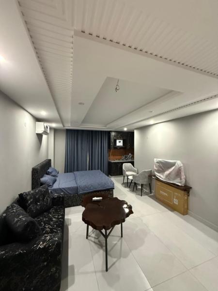 Stylish Studio Retreat Eiffel Tower Ready To Move - Lahore