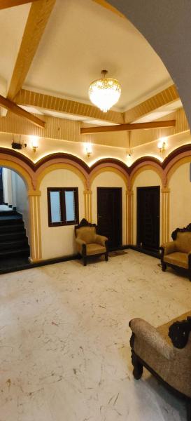 Lalmani Kothi - Varanasi