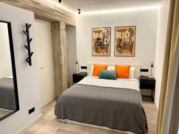 Cozy Apartment In Quince De Mayo By Bebalmy - Madrid