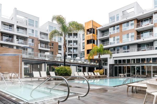 West Hollywood Luxe Townhome Walkable Weho Avalon - Hollywood, CA
