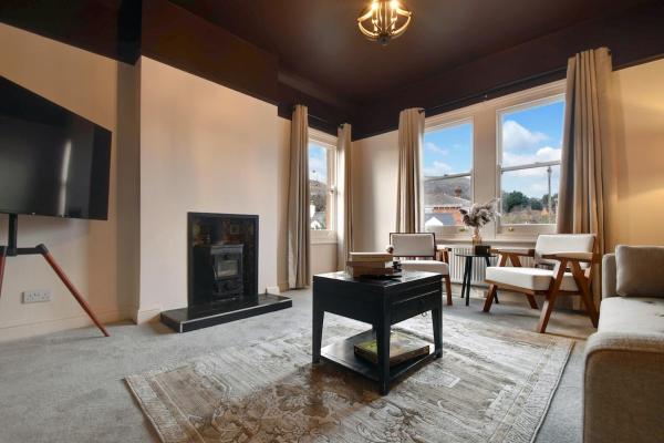 Maple Snug- Wyndale Signature Stays - Ledbury