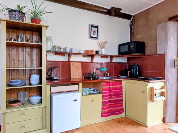 Serene, Cosy Stay With A Mountain View - Greyton