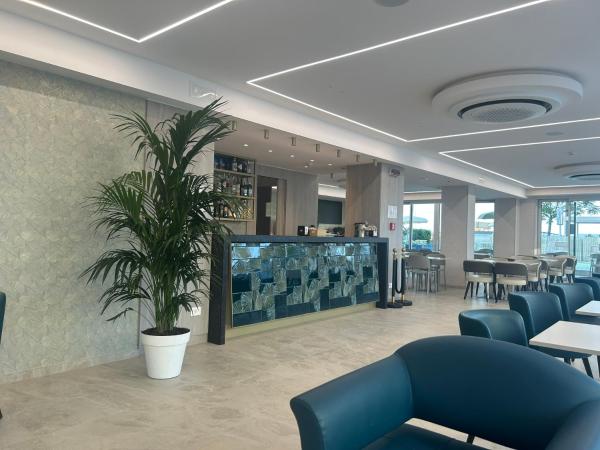 Hotel Tropic - Fronte Mare - Riccione