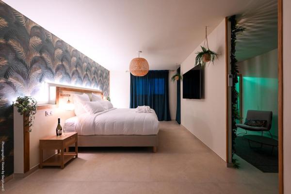 Suite Emeraude Sauvage - Balnéo Double Et Sauna - Nans-les-Pins