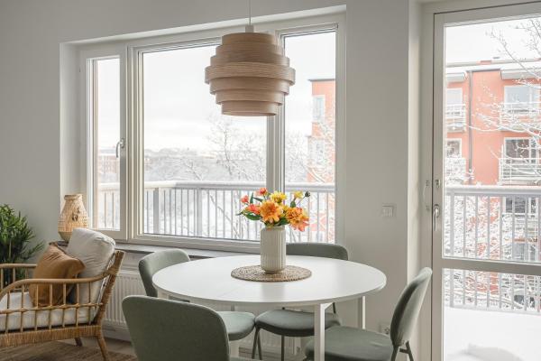 Fresh, Modern Living In A Beautiful Solna Area - 索爾納市