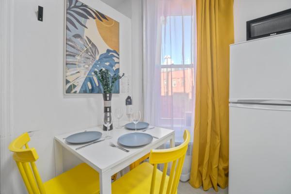 Cozy Central Units In Prime Location - Dominica