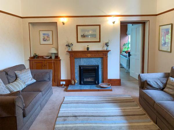 The Coyles - Uk31466 - Ballater