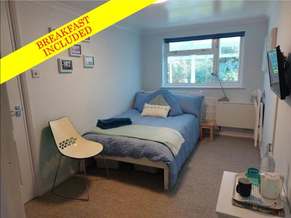 Double Bedroom With Ensuite Wet Room, Incl Breakfast, In Woking - Woking