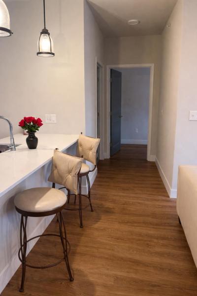 Modern Furnished 1-bedroom In Suburban Area - Lake Saint Louis, MO