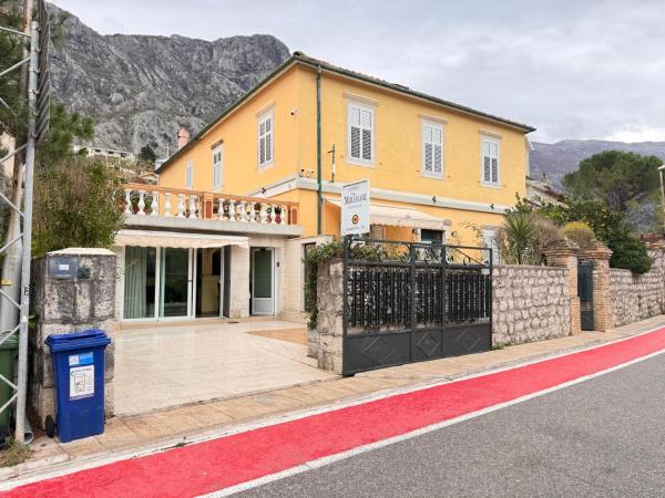 Miramare Seaside Aparts - Kotor