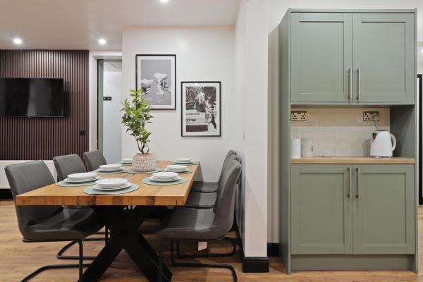New - Beautiful Sheffield House For Team Of 6 Contractors - By Purestay Contractor Properties - 로더럼