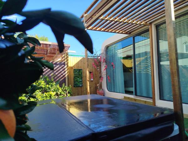 Casita Acristalada Con Jacuzzi - Murcia