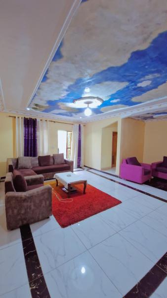 Charming House Near Downtown - Yaoundé
