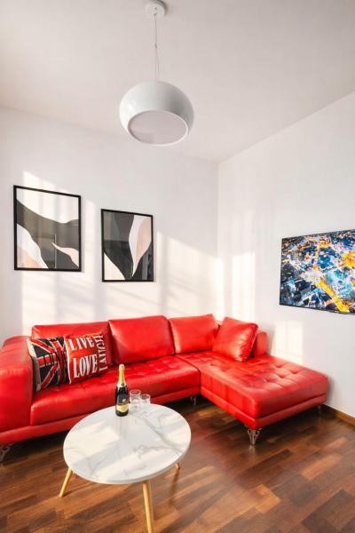 Modern Apartment In The Heart Of Tirana - Tiran