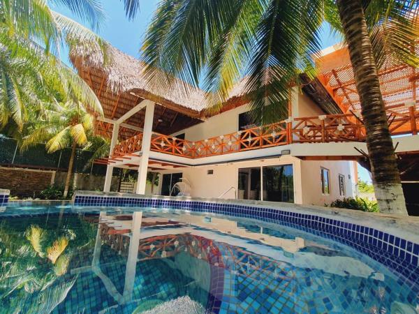 Villa Palmeras Casa De Playa - Guatemala