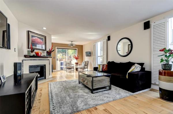 Two-bedroom Santa Monica Home Near The Beach - Santa Monica, CA