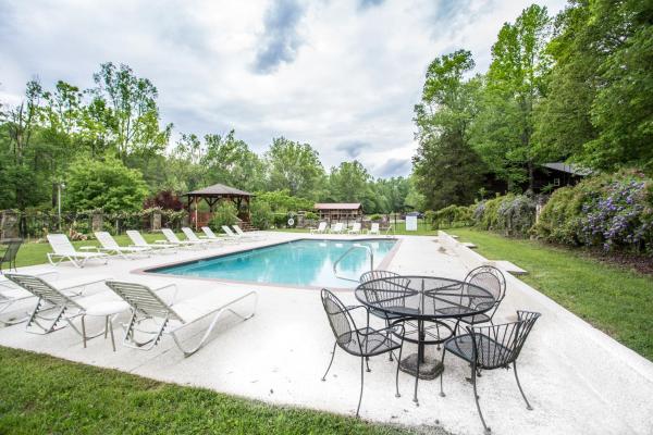Forrest Hills Mountain Resort - Blue Ridge Mountains