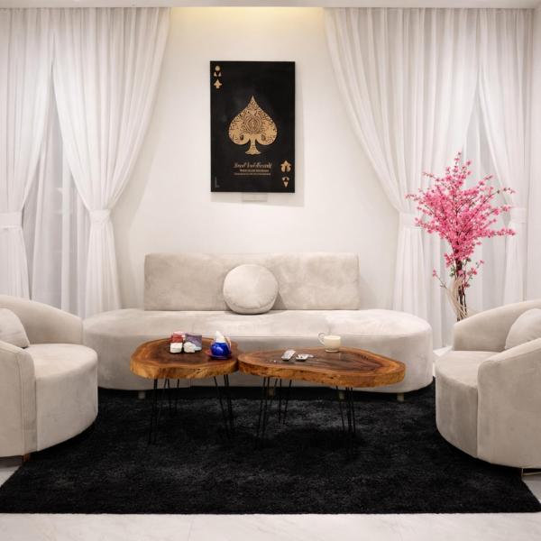 Luxury Studio Apt In Gulberg With City Views - Lahore