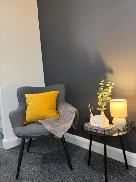 City-close Studio By Escape & Estates Short Lets & Serviced Accommodation Liverpool With Free Parking And Wifi - Birkenhead
