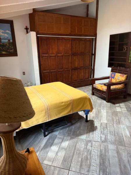 House 3 Blocks From Downtown - テポストラン