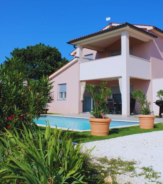 Apartment Villa Elfi With Private Pool - Pula