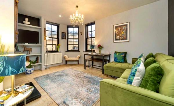 Amazing Location Tower Bridge Shad Thames Along The River Thames Views Of Shard Cosy Bright Boutique Historic Warehouse 3 Beds Secure Parking For 2 Vehicles Garden And Balcony - Bromley