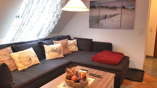 Ferienwohnung Mit Balkon Und Seeblick Im 1 Og - Binz