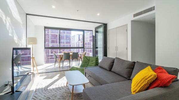 5 Min Walk Station Supermarket Pool Gym 1 Car - Carlton