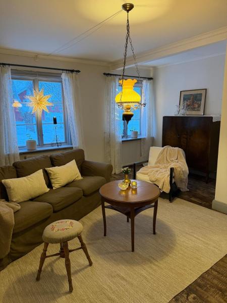 Charmig Gammal Lanthandel På Landet - Tierp