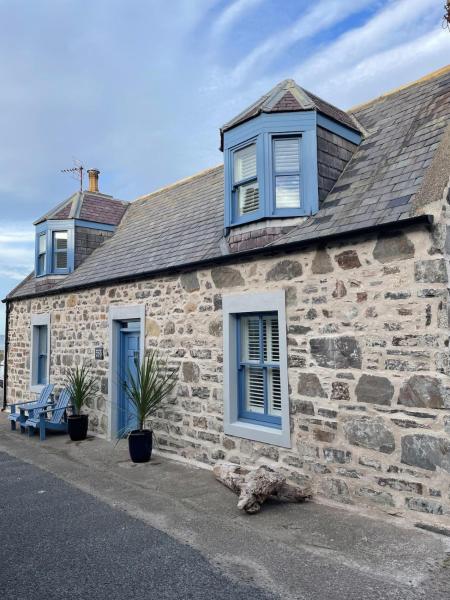 Sea Crest - Wake Up To The Waves! - Cullen