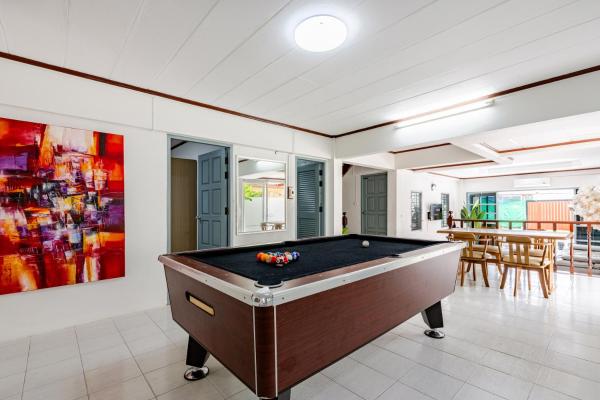 Villa Mayfair 4 Bedrooms Sea View With Pool Table - Phuket