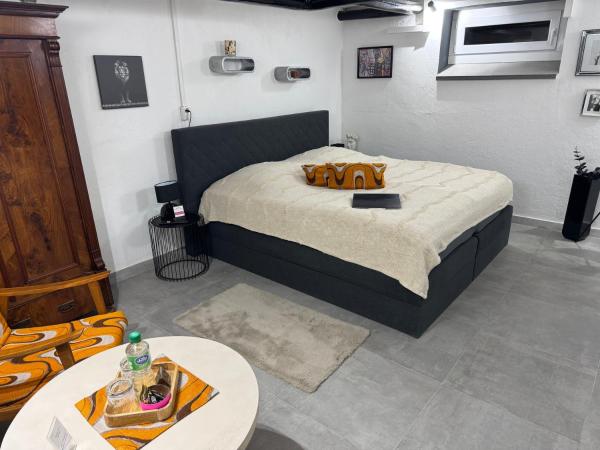 Gemütliches Kellerzimmer + Bad - Allemagne