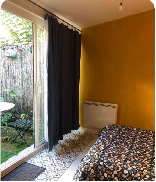 Grande Chambre Avec Salle De Bain Privative - Langon