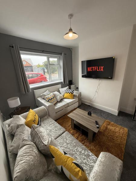 Renovated Property In Perfect Grimsby Location! - Cleethorpes