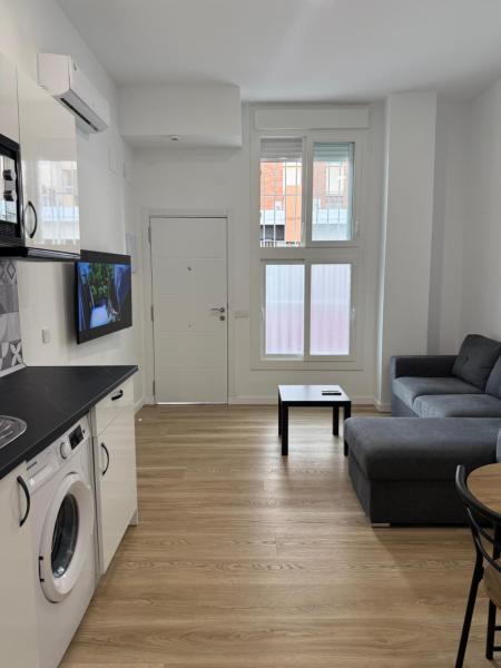 Apartamentos Zona 2 Justo Al Lado De La Estación De Tren Y Bus María Zambrano - Málaga