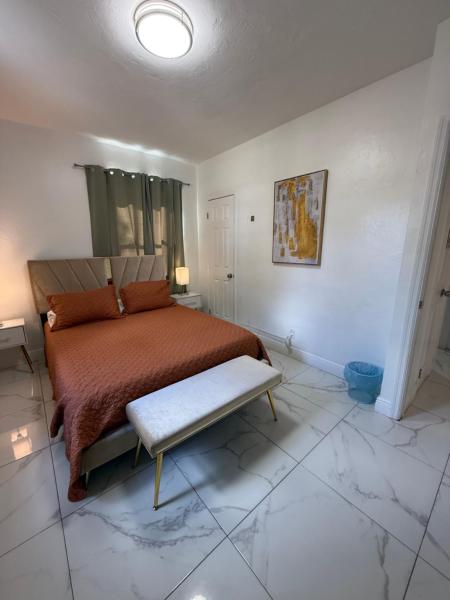 Luxury Retreat 2br Minutes From Fort Lauderdale Beach - Plantation, FL